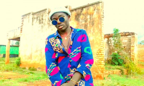 SMOCO DE MOCO ⚜ Online songs and bio of the artist — mdundo.com