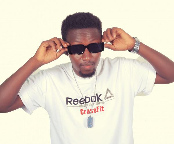 Booty gal by JOSH MAHN ⚜ Download or listen online — mdundo.com