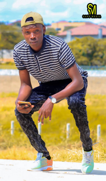 Nàzi ⚜ Online songs and bio of the artist — mdundo.com