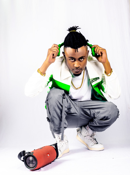 Moni Centrozone ⚜ Online songs and bio of the artist — mdundo.com