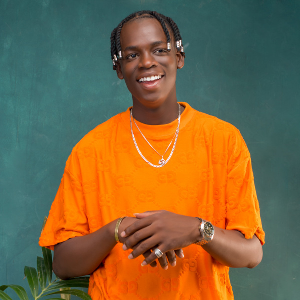 Momox KE ⚜ Online songs and bio of the artist — mdundo.com