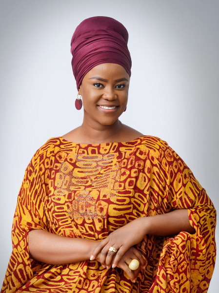 Sola Allyson ⚜ Online songs and bio of the artist — mdundo.com
