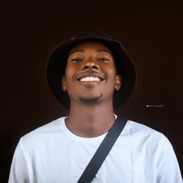 Larabeey ⚜ Online songs and bio of the artist — mdundo.com
