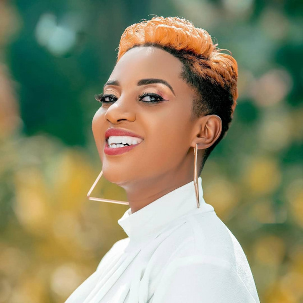 Kingambe by Flona ⚜ Download or listen online — mdundo.com