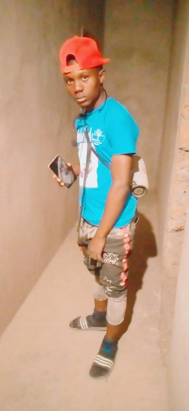 Call me Dee-2 ⚜ Online songs and bio of the artist — mdundo.com