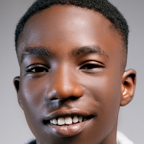 Bezzy Storm ⚜ Online songs and bio of the artist — mdundo.com