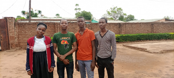 Divine singers ⚜ Online songs and bio of the artist — mdundo.com