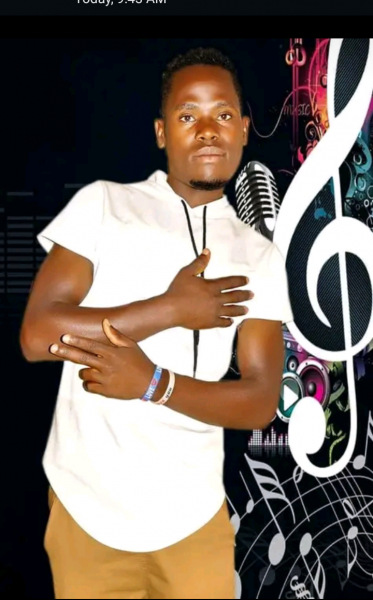 Best king ⚜ Online songs and bio of the artist — mdundo.com