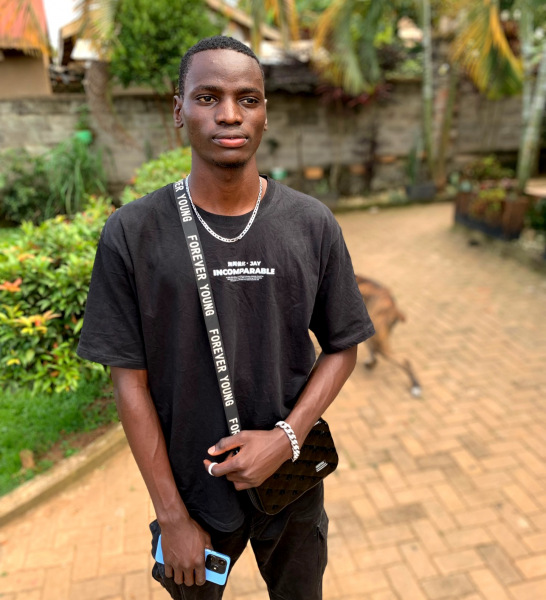 I'm in LOVE by Benny ⚜ Download or listen online — mdundo.com