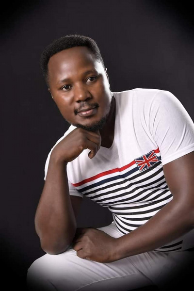 DOLA KABARRY ⚜ Online songs and bio of the artist — mdundo.com