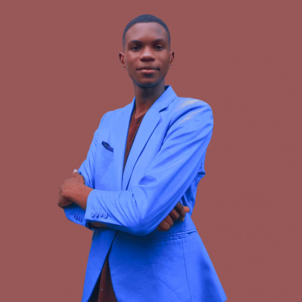 HUYU NDIYE BABA by Collin pascal ⚜ Download or listen online — mdundo.com