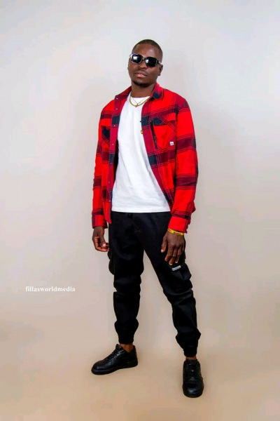 C Fly Molly ⚜ Online songs and bio of the artist — mdundo.com