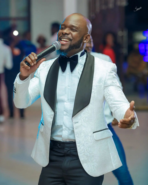 Mr Bow ⚜ Online songs and bio of the artist — mdundo.com