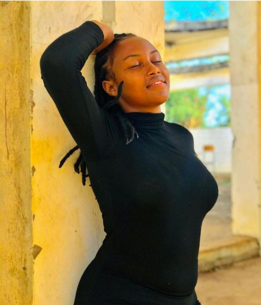 Simulizi Mapenzi ⚜ Online songs and bio of the artist — mdundo.com