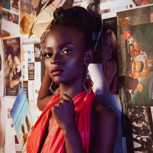 Vera Official ⚜ Online songs and bio of the artist — mdundo.com